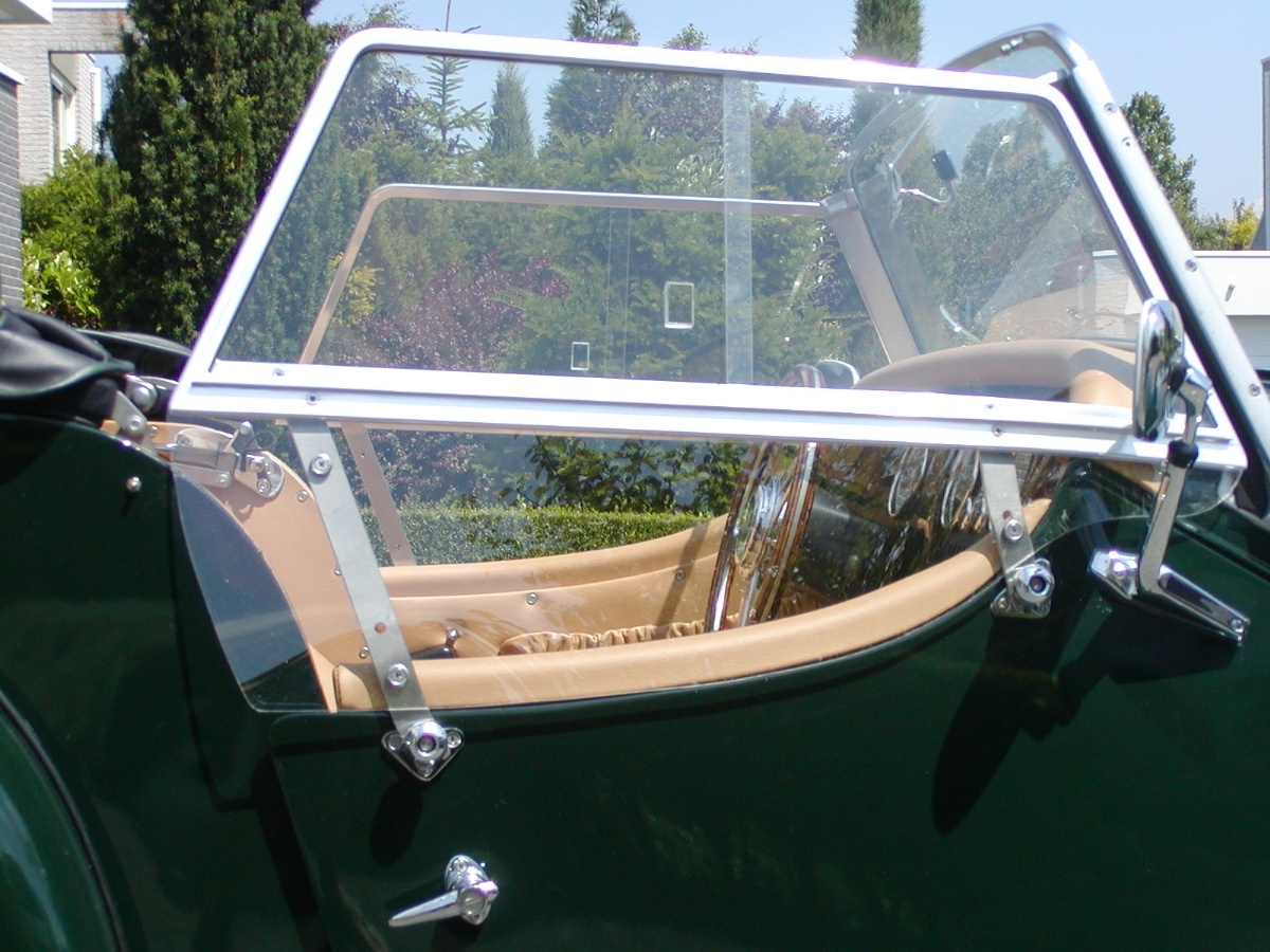 Morgan side-screen "adjustment"? - Talk Morgan - Morgan Sports Cars ...