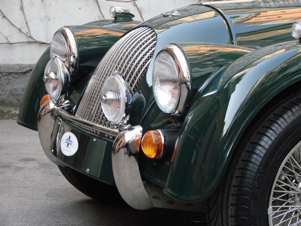 Driving lights and badge bar - Talk Morgan - Morgan Sports Cars ...